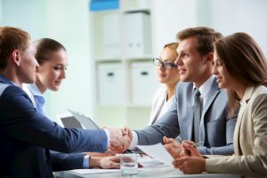 Tarifvertrag: Typische Inhalte, Geltungsbereich und Bedeutung